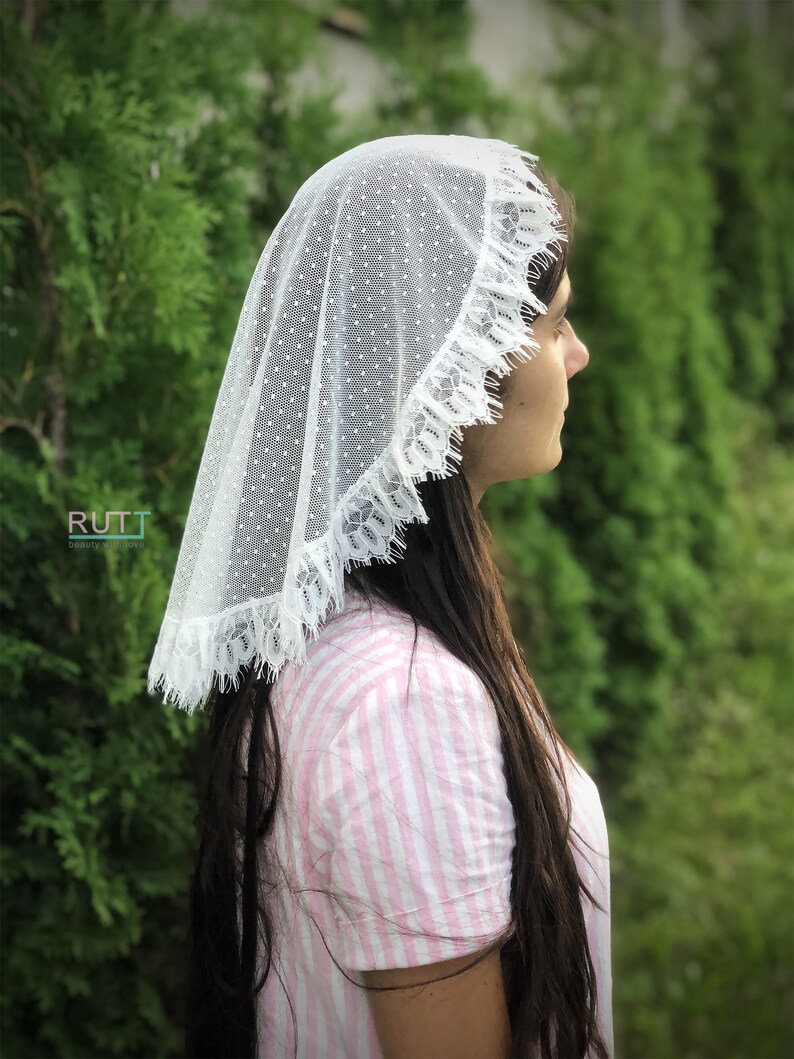Princess Style Chapel Round Veil Polka Dot Lace Mantilla - Etsy