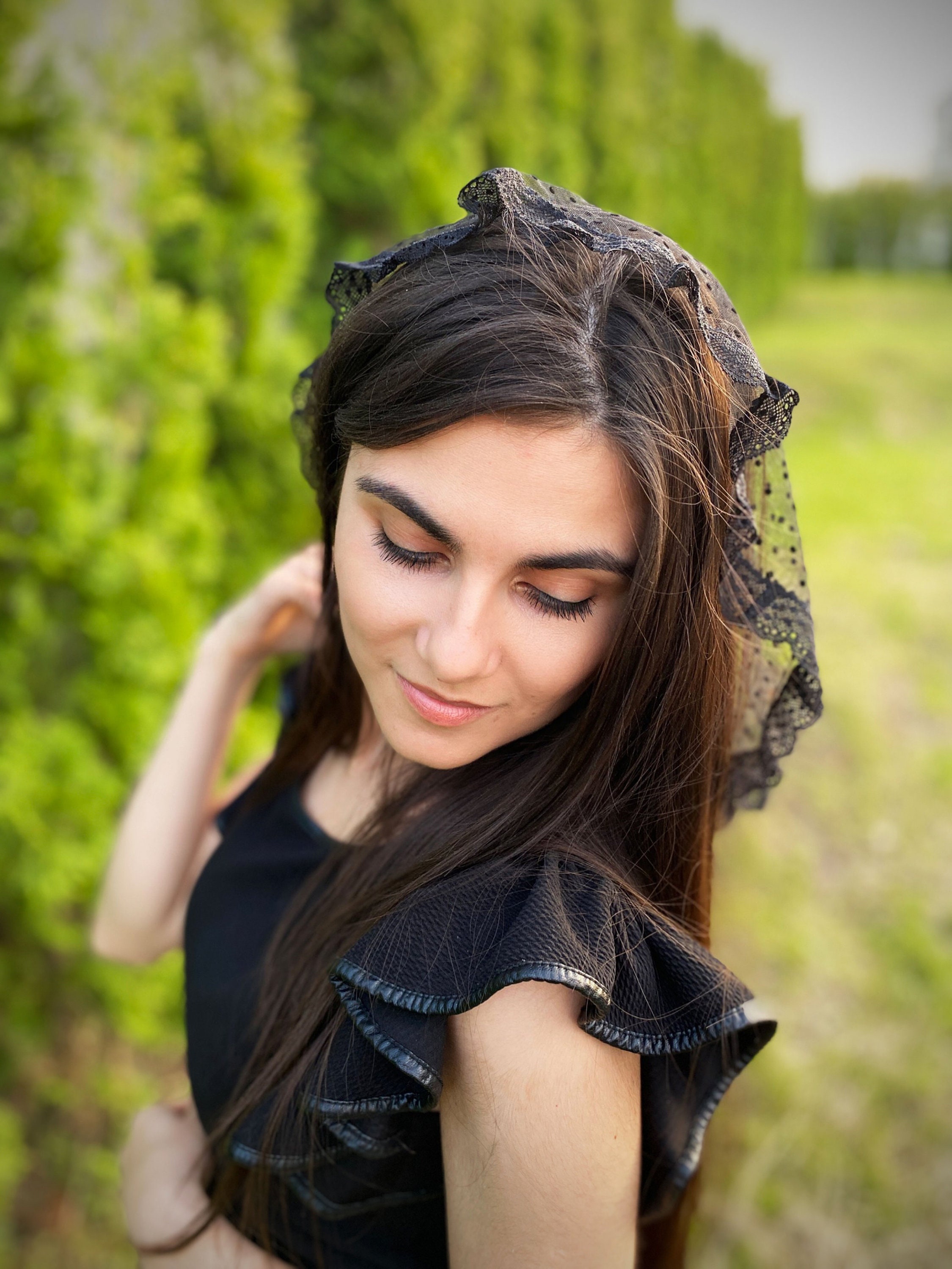 Blush Princess Style Chapel Round Veil Polka Dot Lace Mantilla Headwrap ...