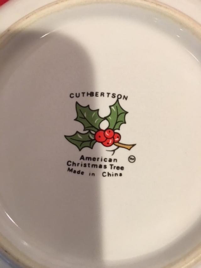 48 Piece Cuthbertson American Christmas Tree White with Red Rim ...