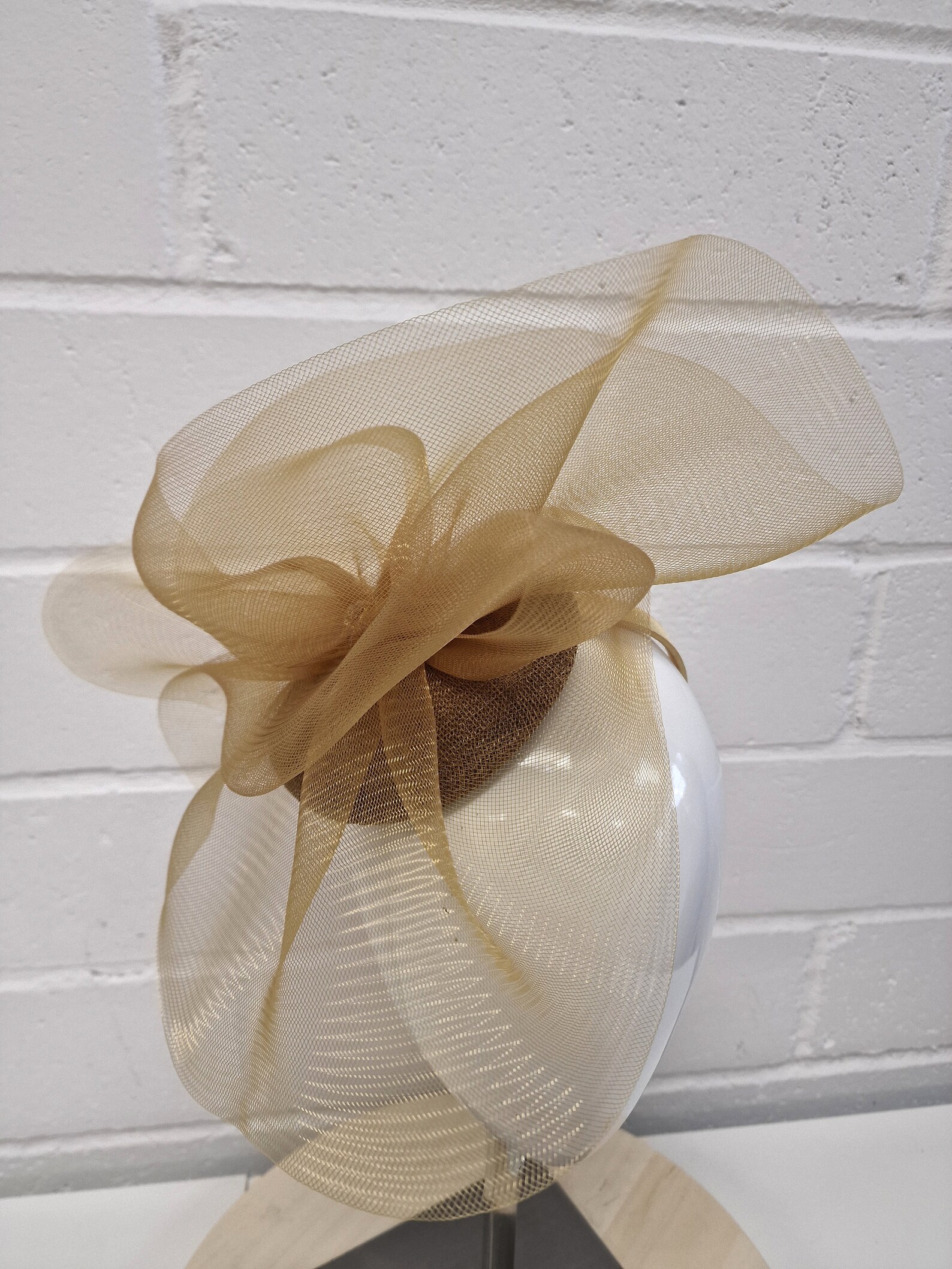 Goldie Ladies Handmade in the UK Gold Coloured Crinoline Fascinator ...