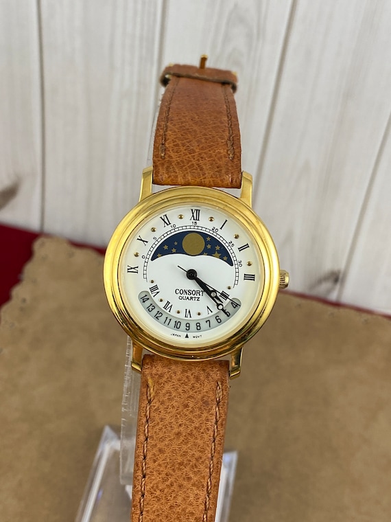 vintage consort gold tone - Gem