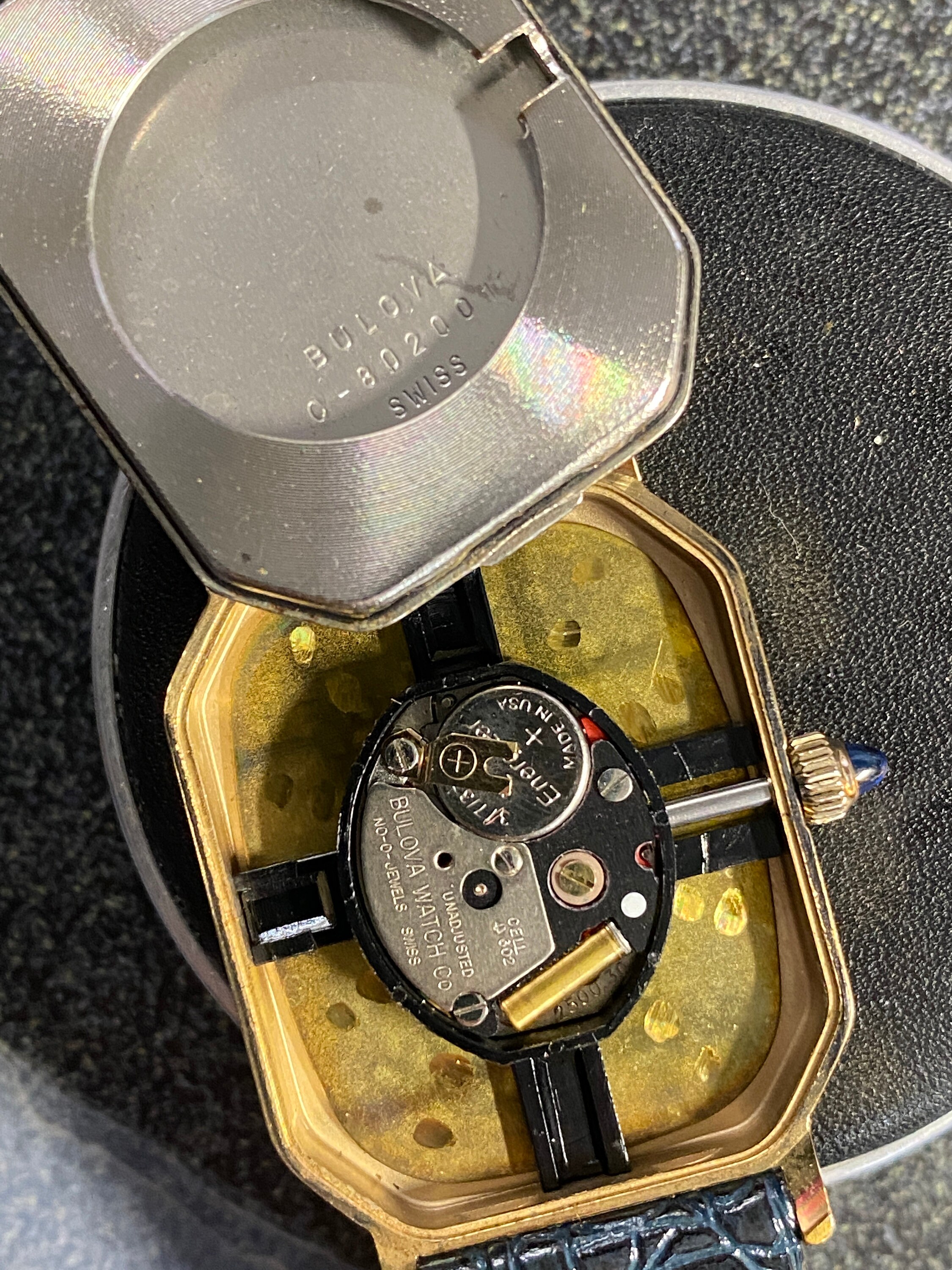 Vintage Bulova ACCUTRON Swiss Quartz 7269 P1 18K Heavy Gold ...