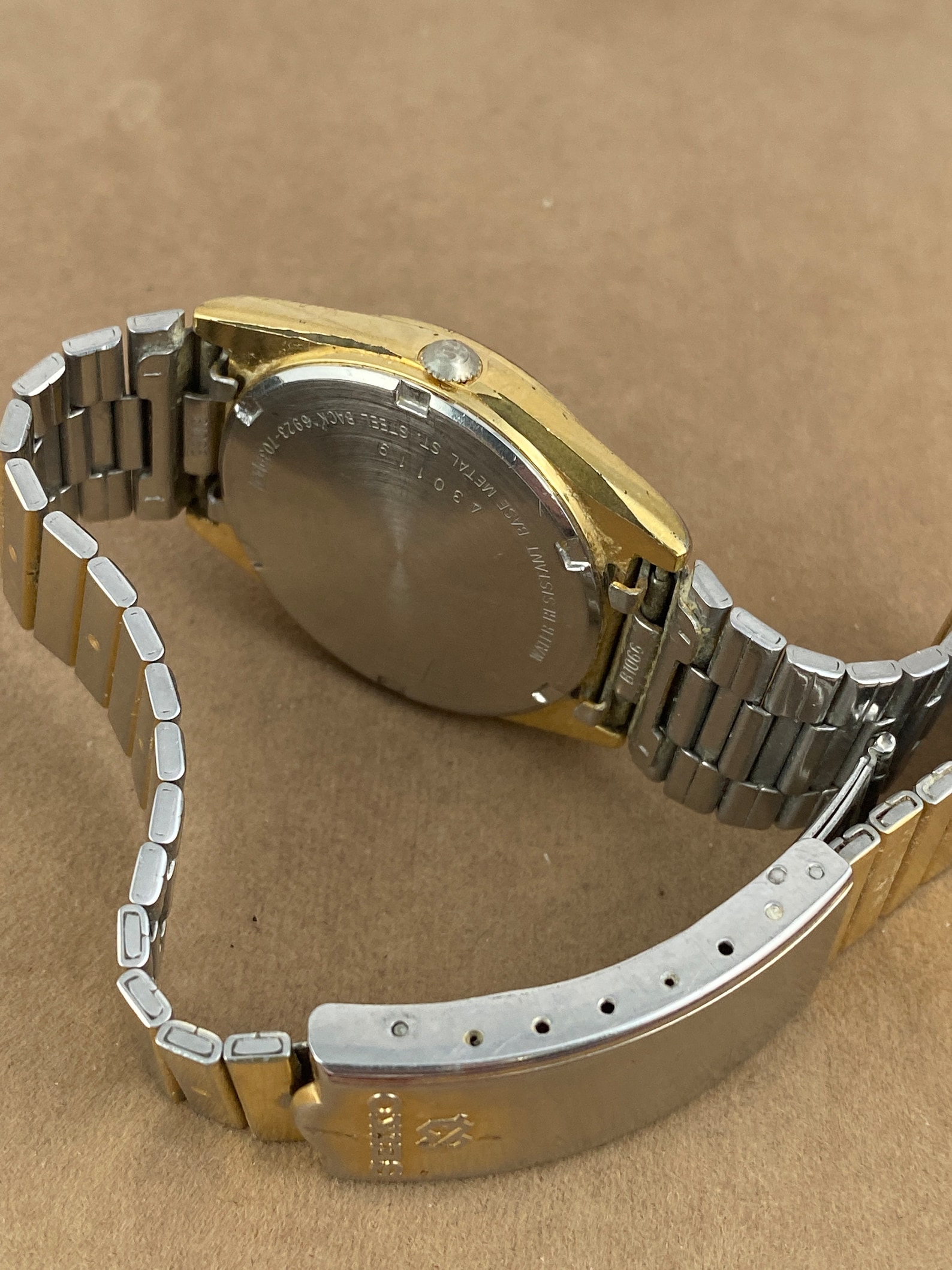 Vintage Seiko Railroad Approved Quartz Watch in Working and in Good Condition Gold 6923-7039 ...