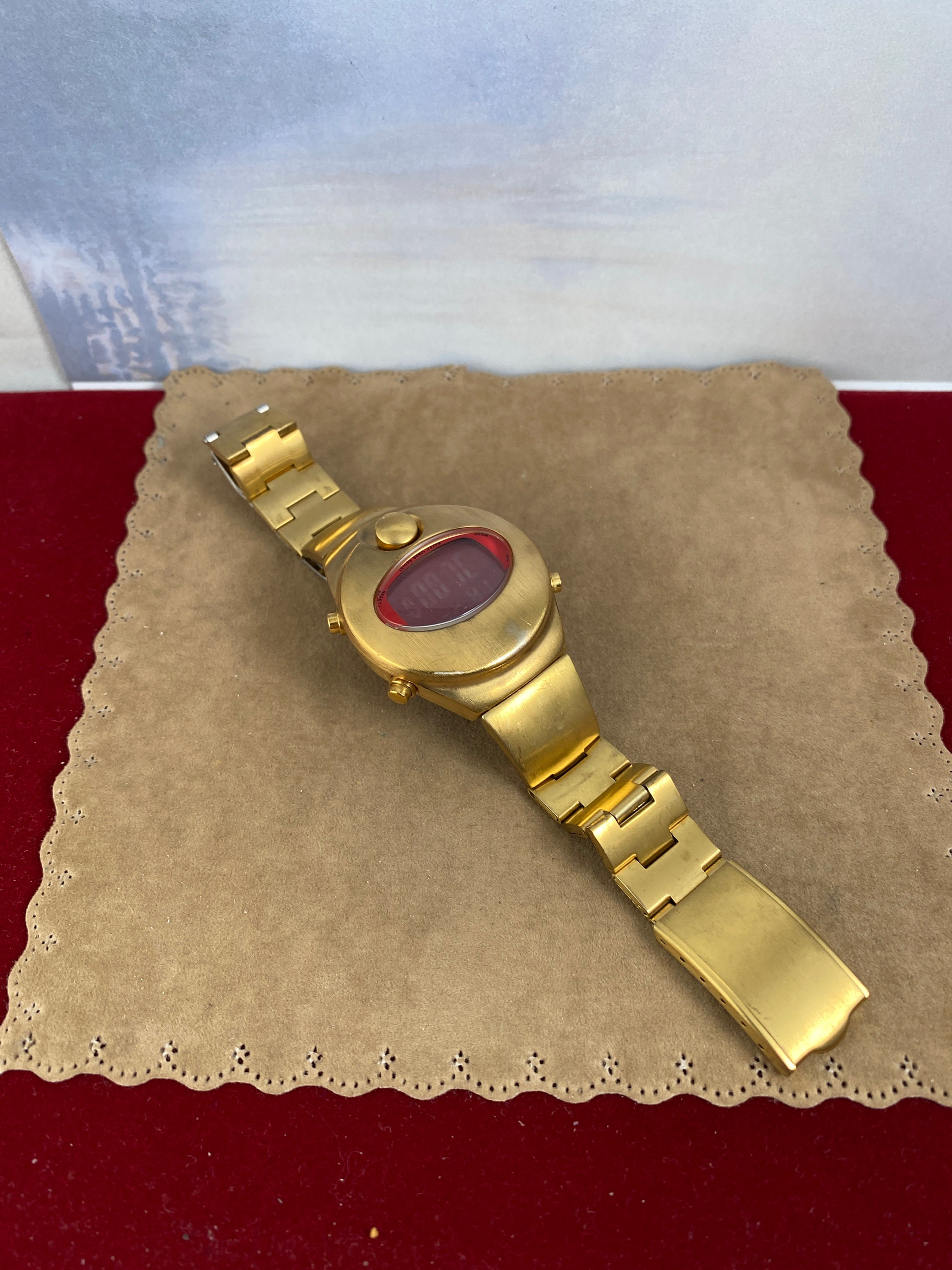 Vintage Pulsar Spoon Spoon Watch Gold and Red Face New Battery - Etsy