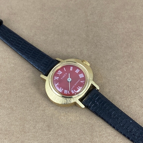 Vintage Timex Red Dial Gold Tone Base Metal Bezel, Ro… - Gem