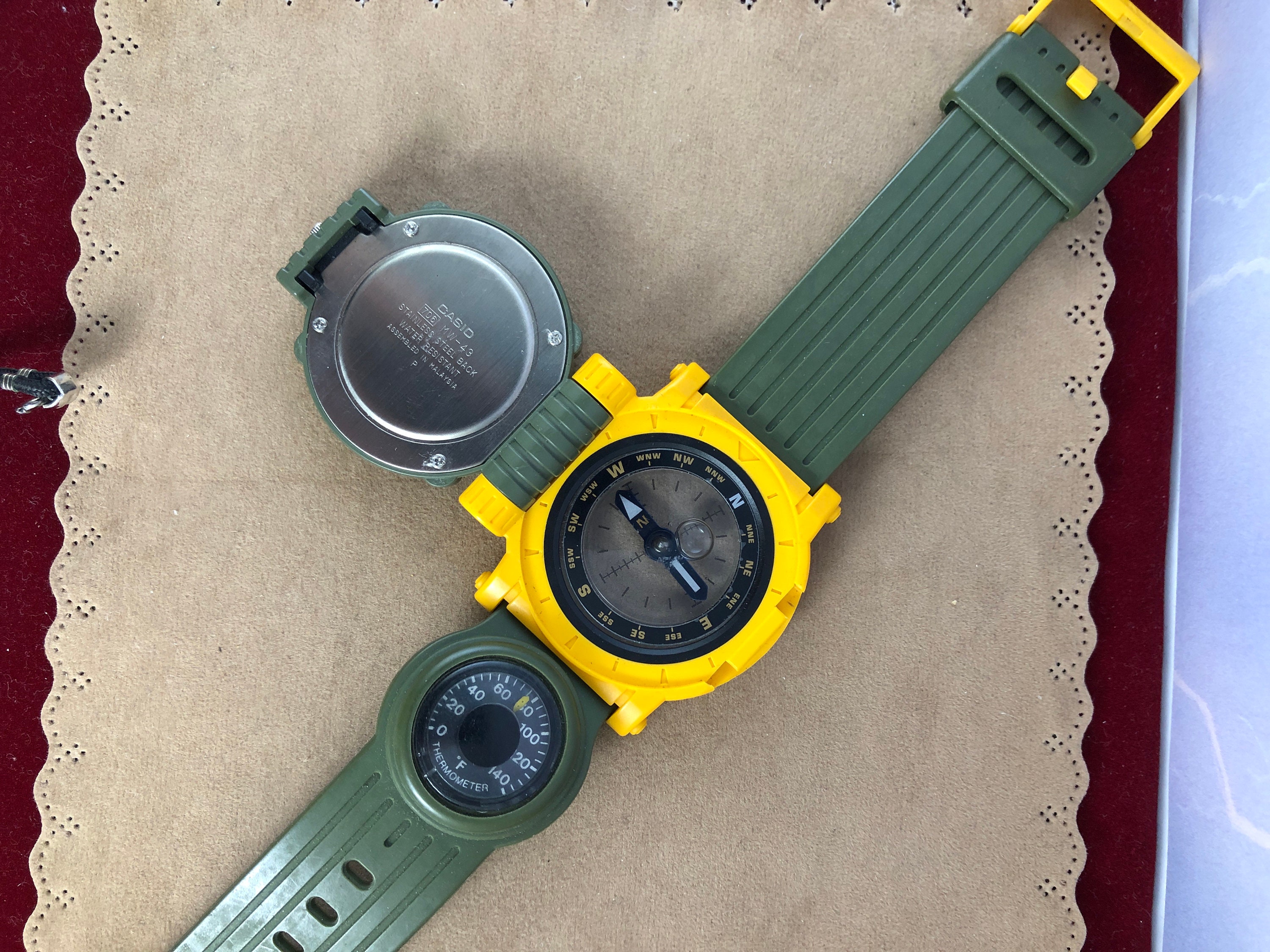 Needs a strap. Any ideas? : r/casio