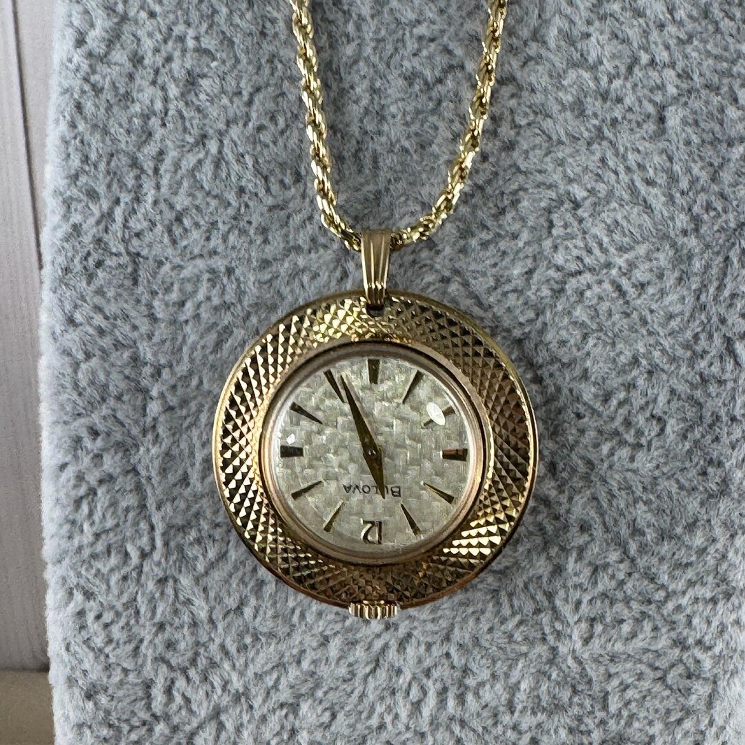 Vintage Bulova Pendant Watch: Vermeil Brocading, 24" Italian Chain - Etsy