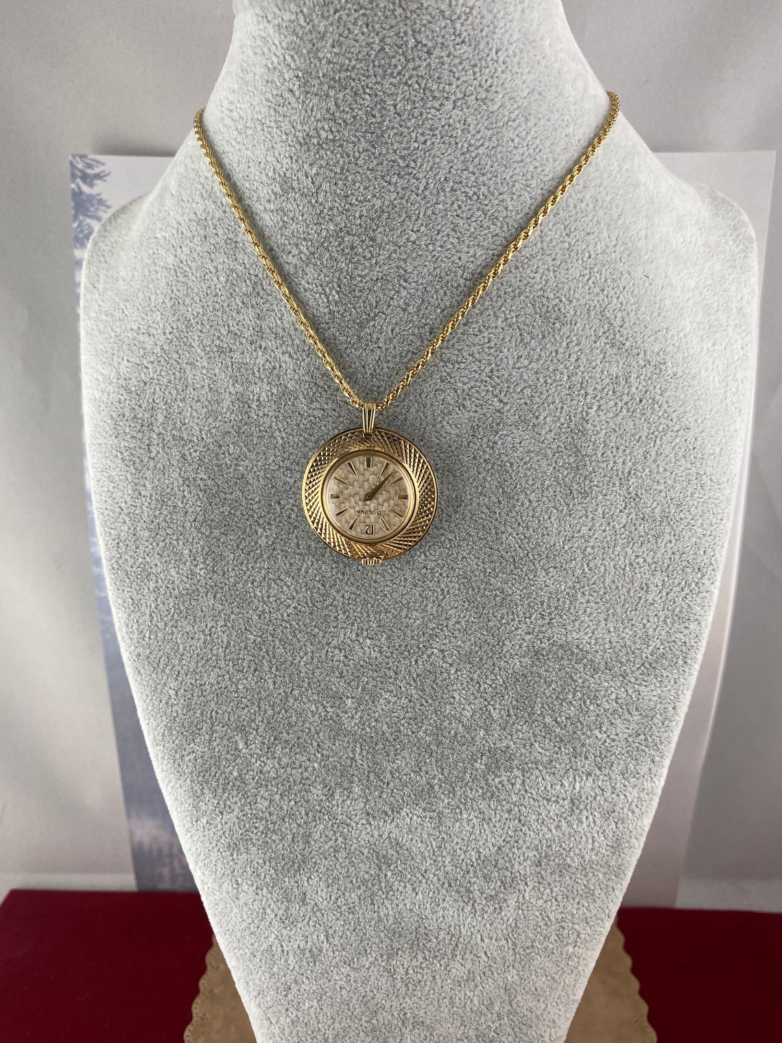 Vintage Bulova Pendant Watch 11/8 Inch in Diameter with | Etsy