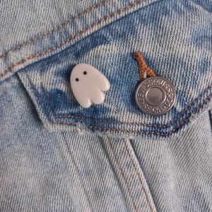 Cute Ghost Pin Badge - Halloween Pin Badge - Polymer Clay Pin Badge - Etsy