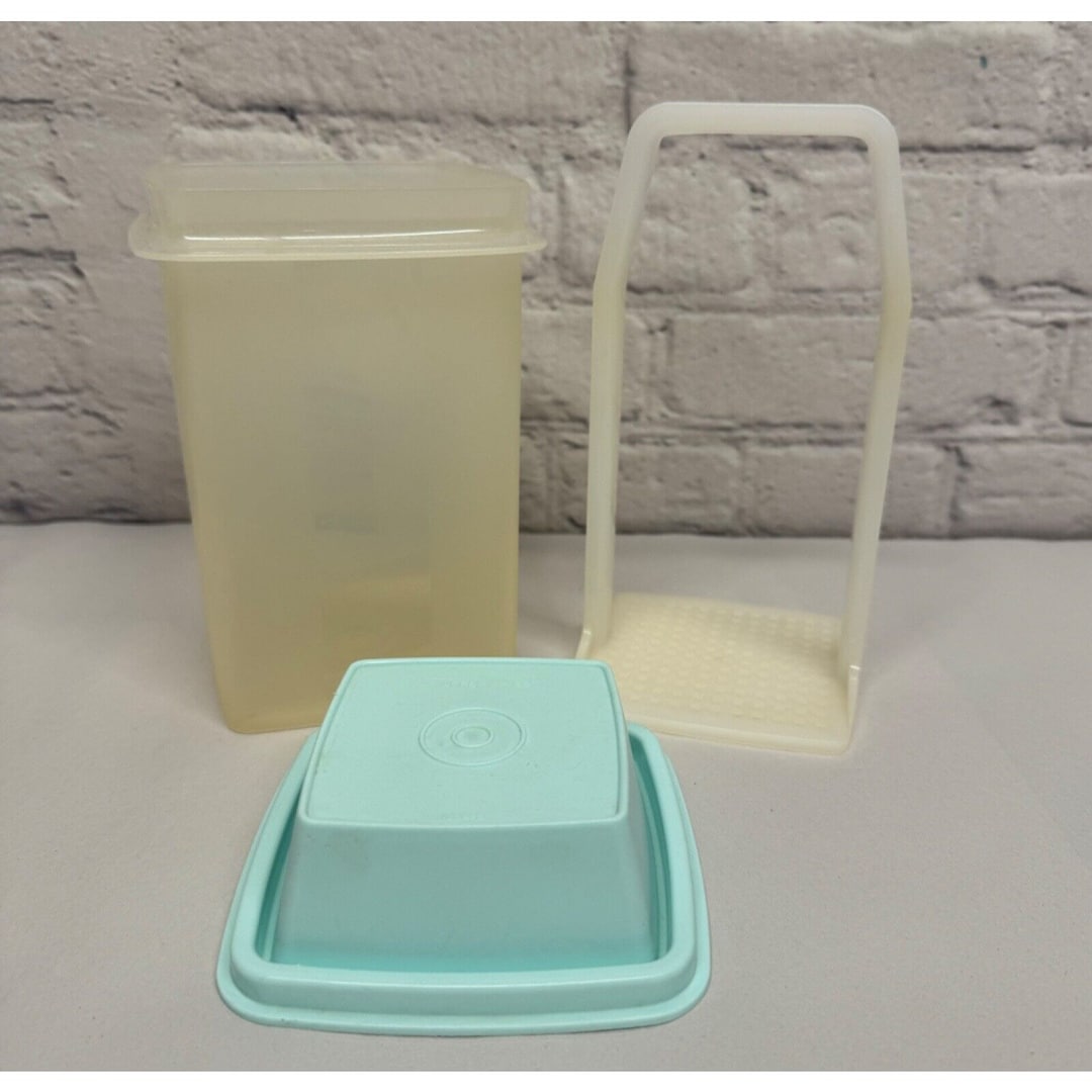 Tupperware Pick-a-deli Pickle Olive Celery 3 Pc Keeper Aqua Blue Gift ...