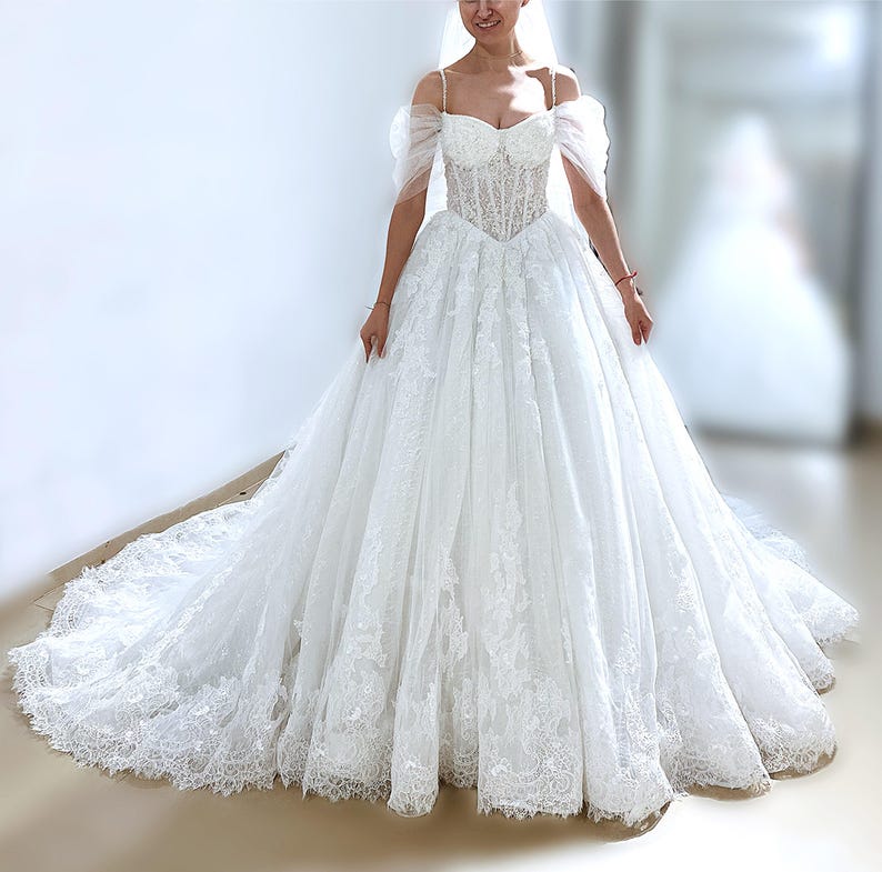 Elegant Lace Basque Waist Wedding Dress - Etsy