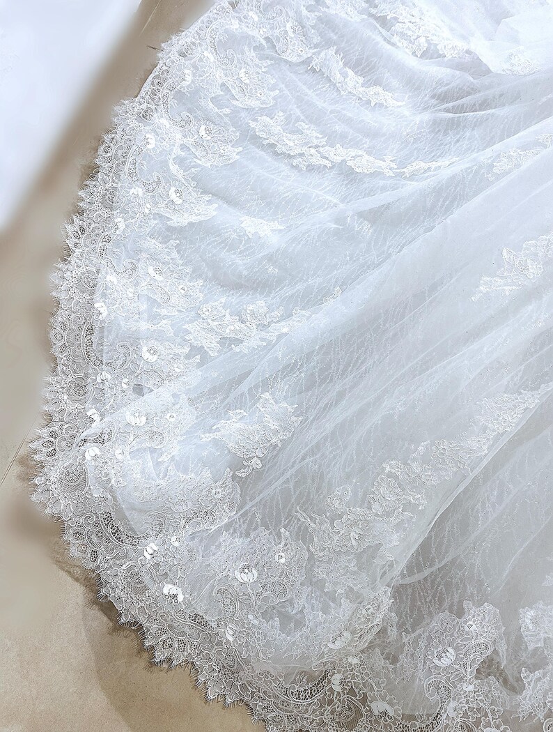 Elegant Lace Basque Waist Wedding Dress - Etsy