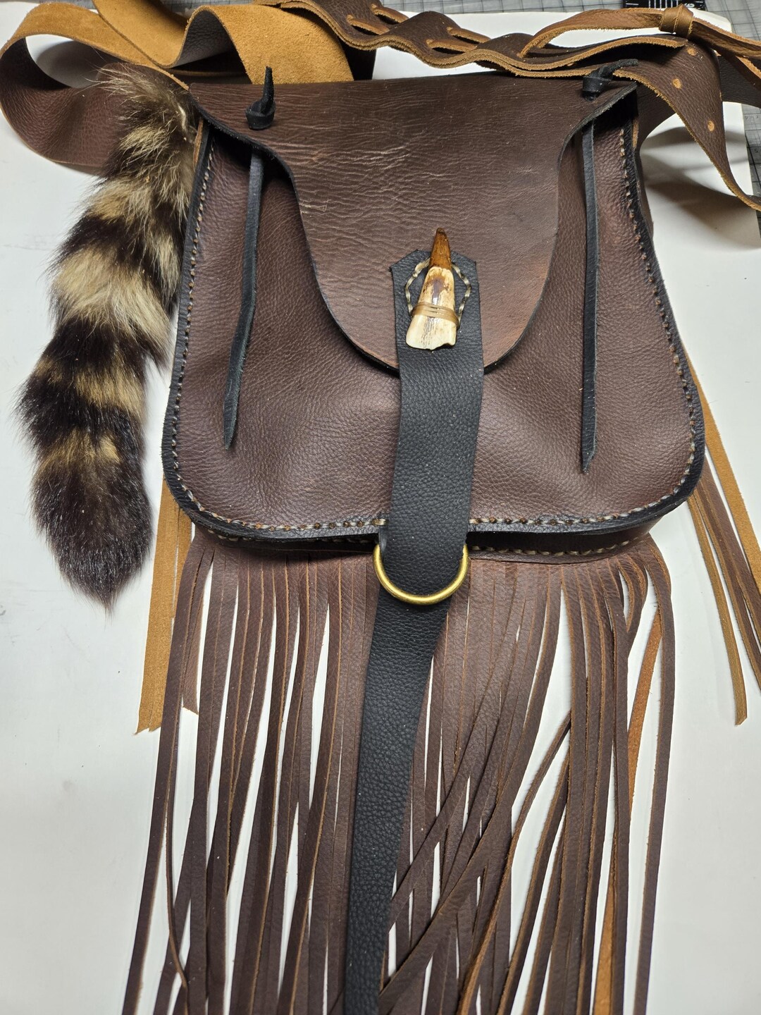Mountain Man Beaver Tail Style Possibles Bag W/ Moose Tooth & Raccoon ...