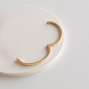 Never Fades - Water Resistant - 18k Gold Hinge Bracelet - 18k Gold Plated Bangle Bracelet - Gold ...