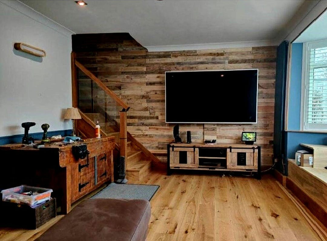 Create a Charming Feature Wall With Reclaimed Wood Planks – Various ...