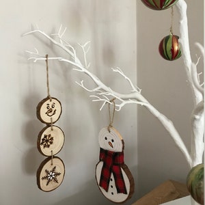Christmas Pyrography & Painted Log Slices Set of 2 Christmas - Etsy UK