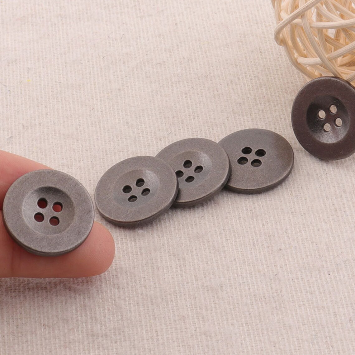 8 Pcs Metal Buttons 4 Holes Ancient Silver Flat Metal Button Wrap ...