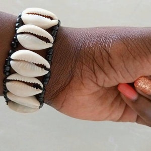 ON SALE Cowry Shell Bracelet, Sea Shell Bracelet, Cowrie Shell Bracelet ...