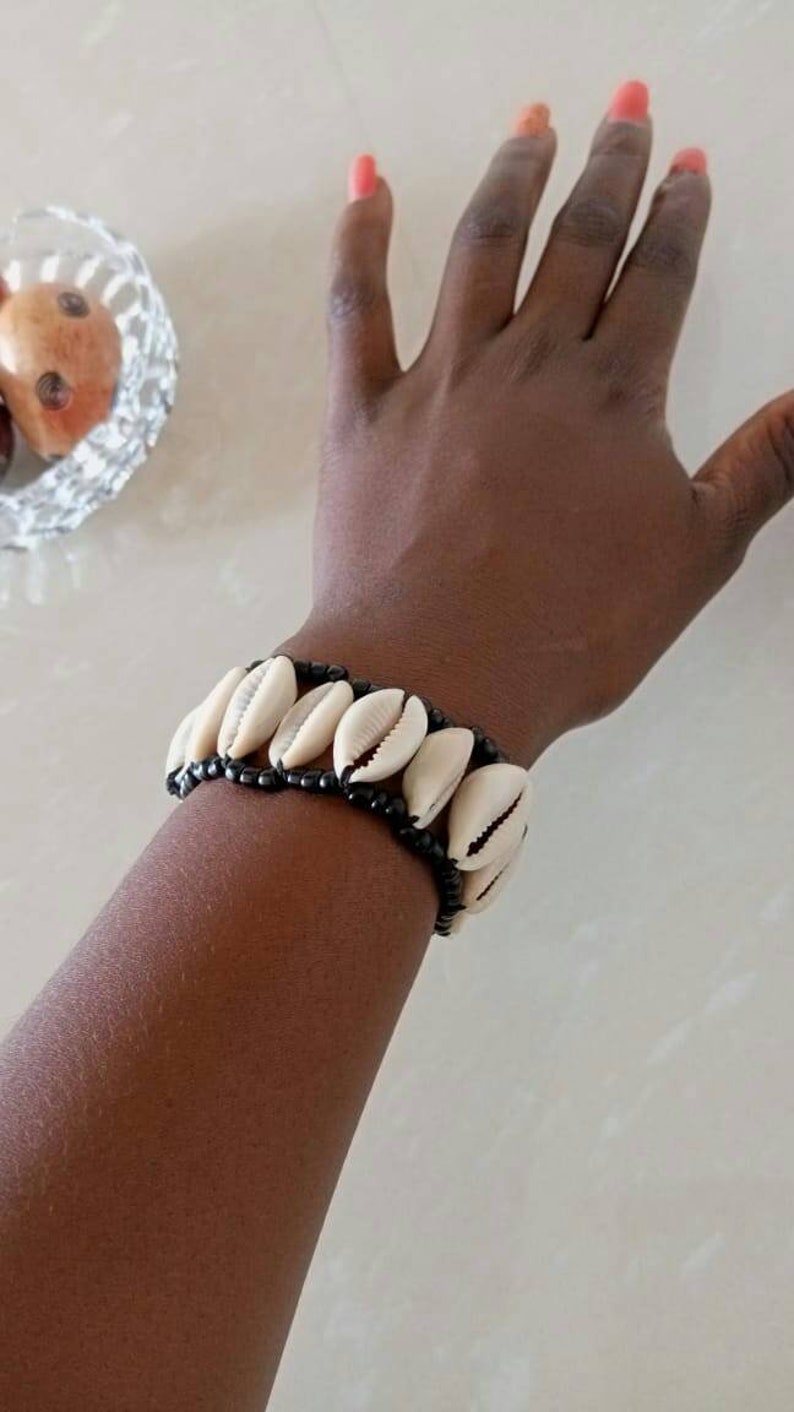 ON SALE Cowry Shell Bracelet Sea Shell Bracelet Cowrie Shell - Etsy