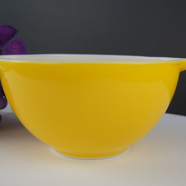 Pyrex Glass Bowl - Etsy