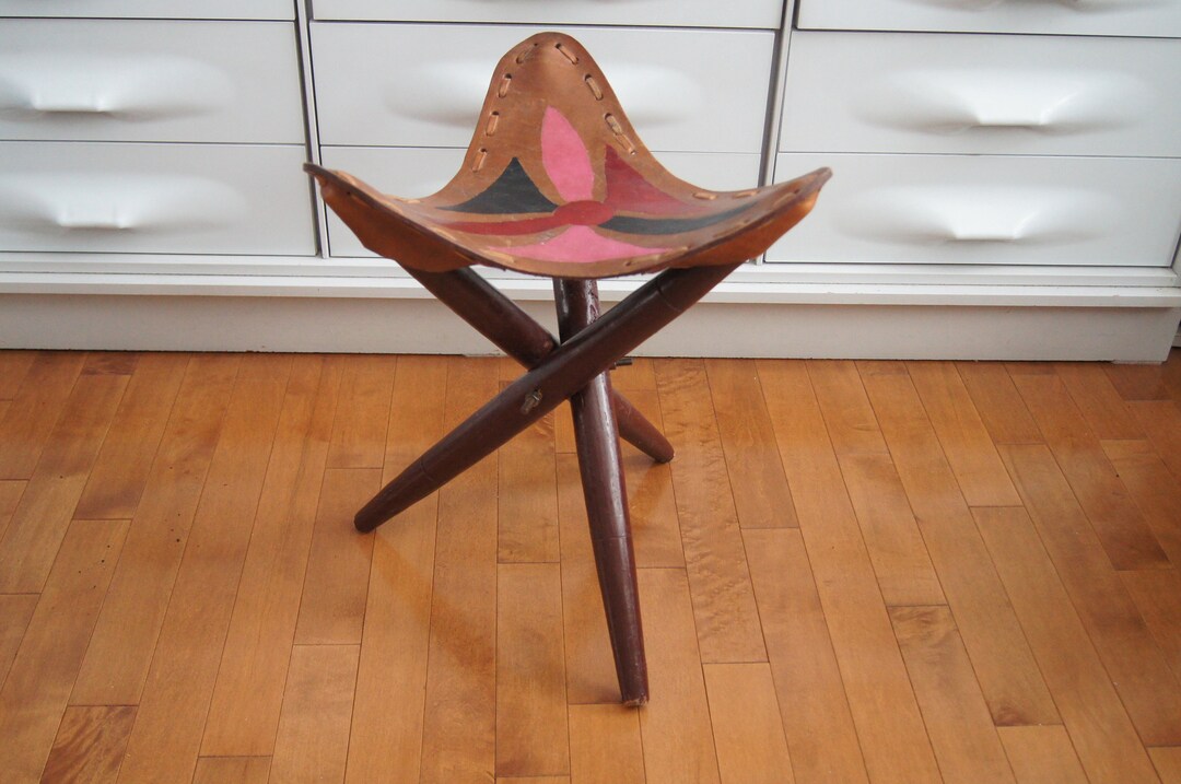 Vintage Tri-pod Leather Wood Stool- Leather Wood Tri-pod Stool - Retro ...