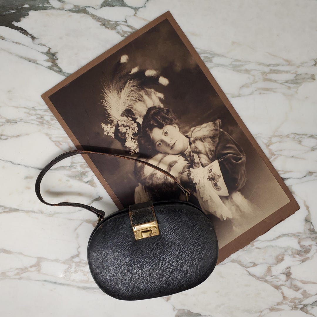 Antique Victorian Purse and Antique Photograph. Leather Purse With ...