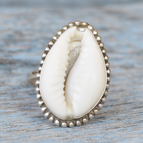 Cowrie Shell Ring - Etsy