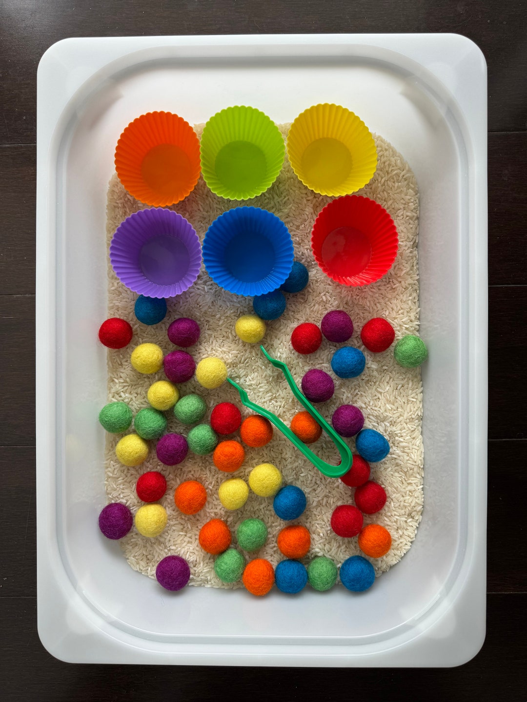 Rainbow Sensory Bin | Sensory Play | Montessori Play | Sustainable Kids ...