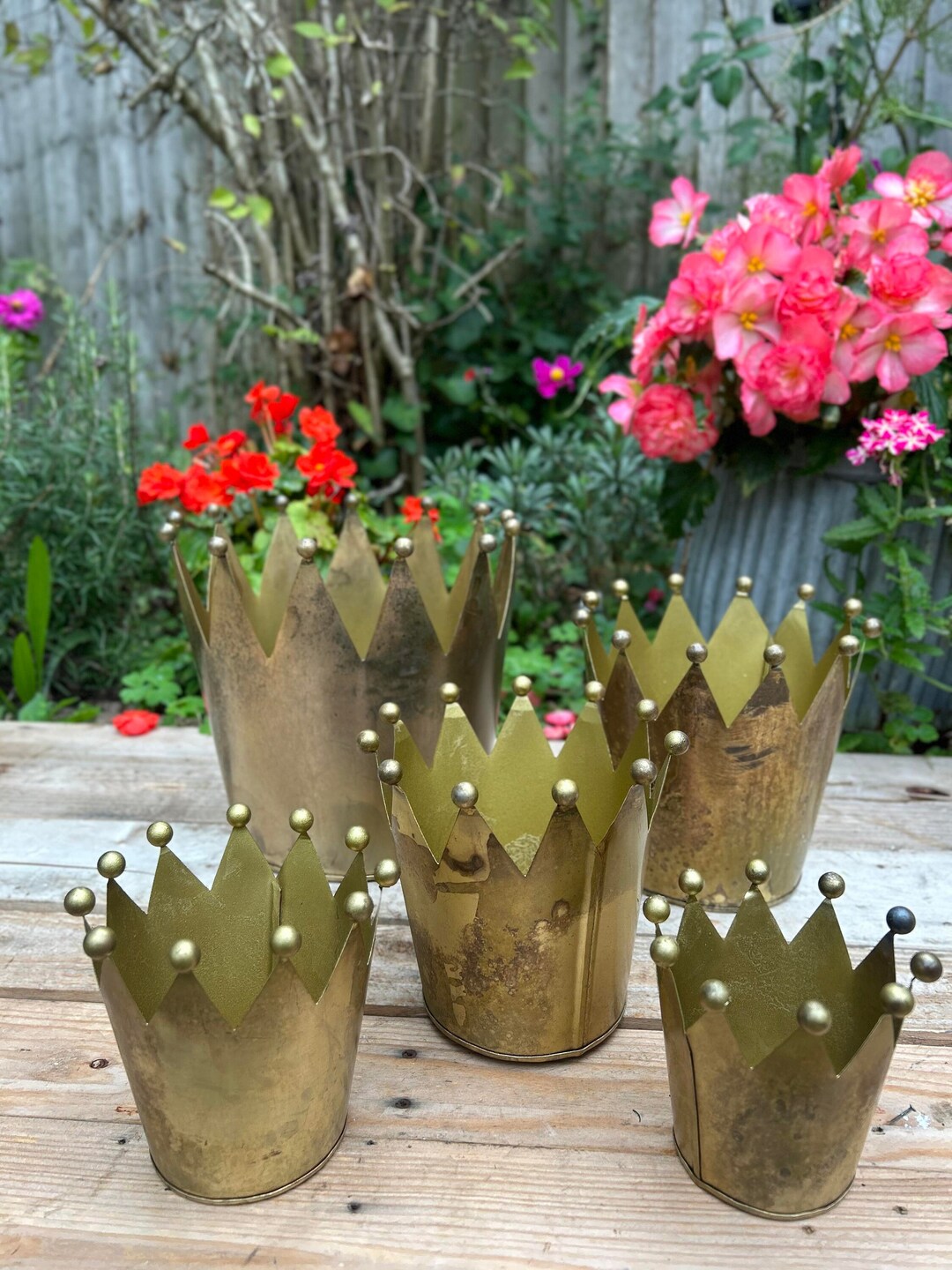 Set of 5 Quirky Rustic Antique Vintage Style Gold Crown Planters Pots ...