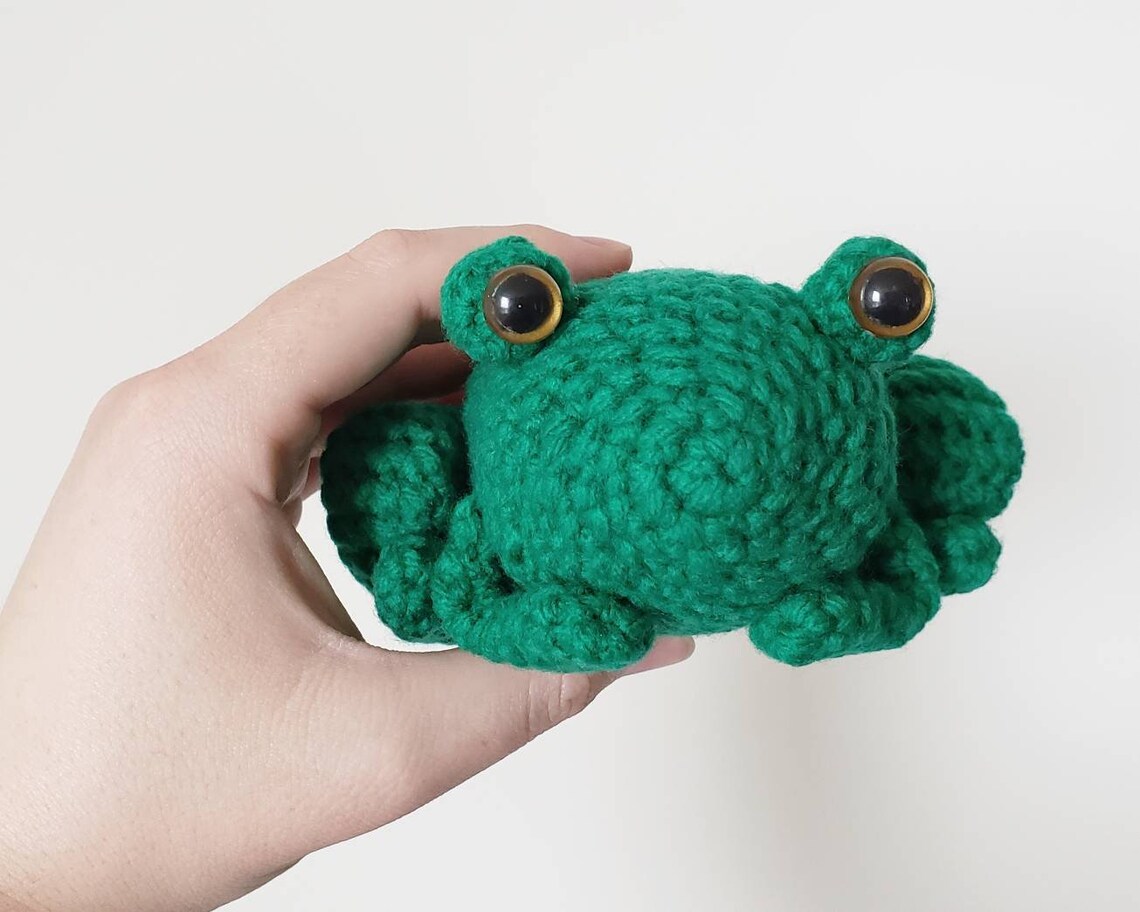 Amigurumi Frog Stuffed Animal PATTERN Crochet Frog Amphibian - Etsy