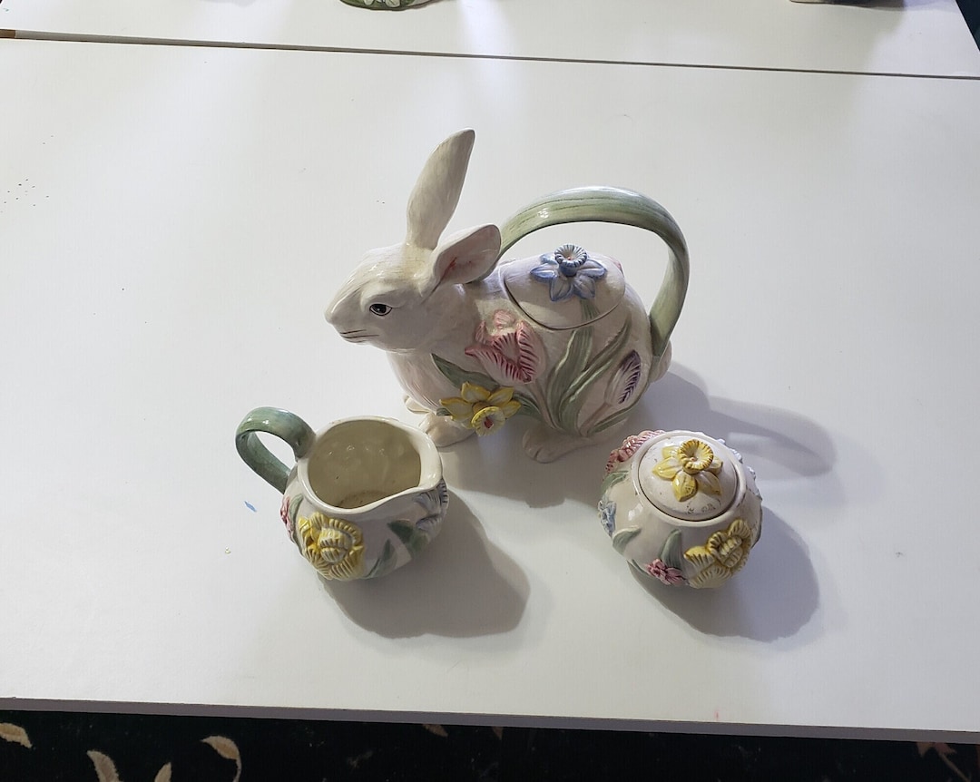Vintage Garden Bunny Rabbit Tea Set, Includes Tea Pot, Creamer, and ...