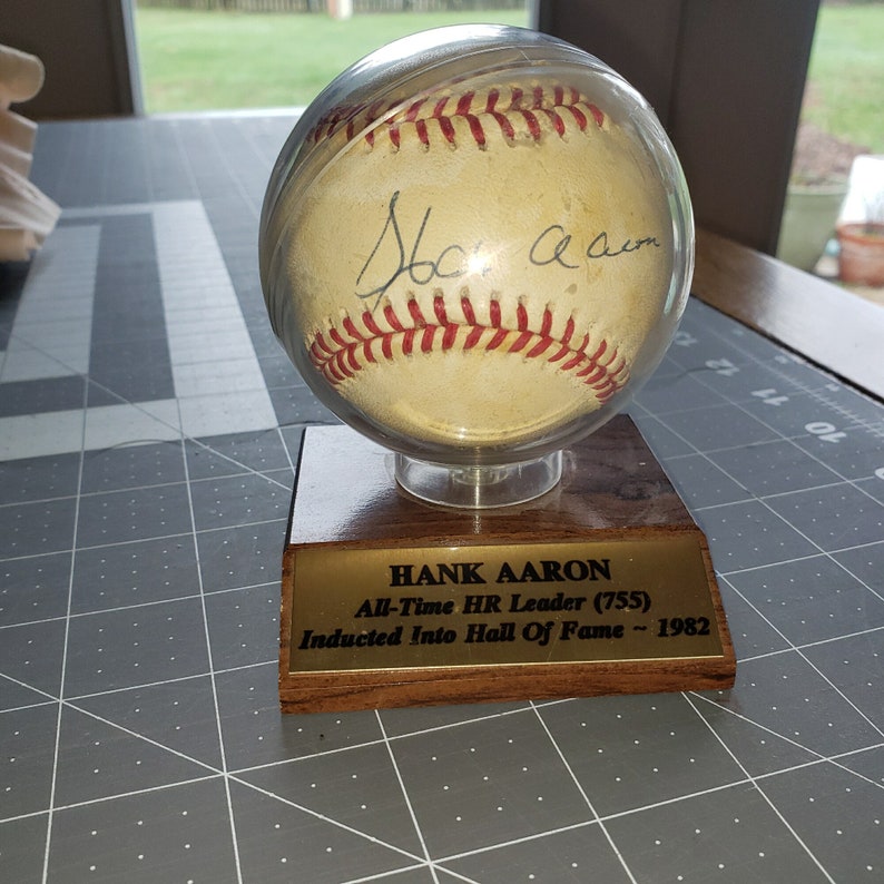 Vintage Hank Aaron Autographed Signed Baseball in Display Stand FREE ...