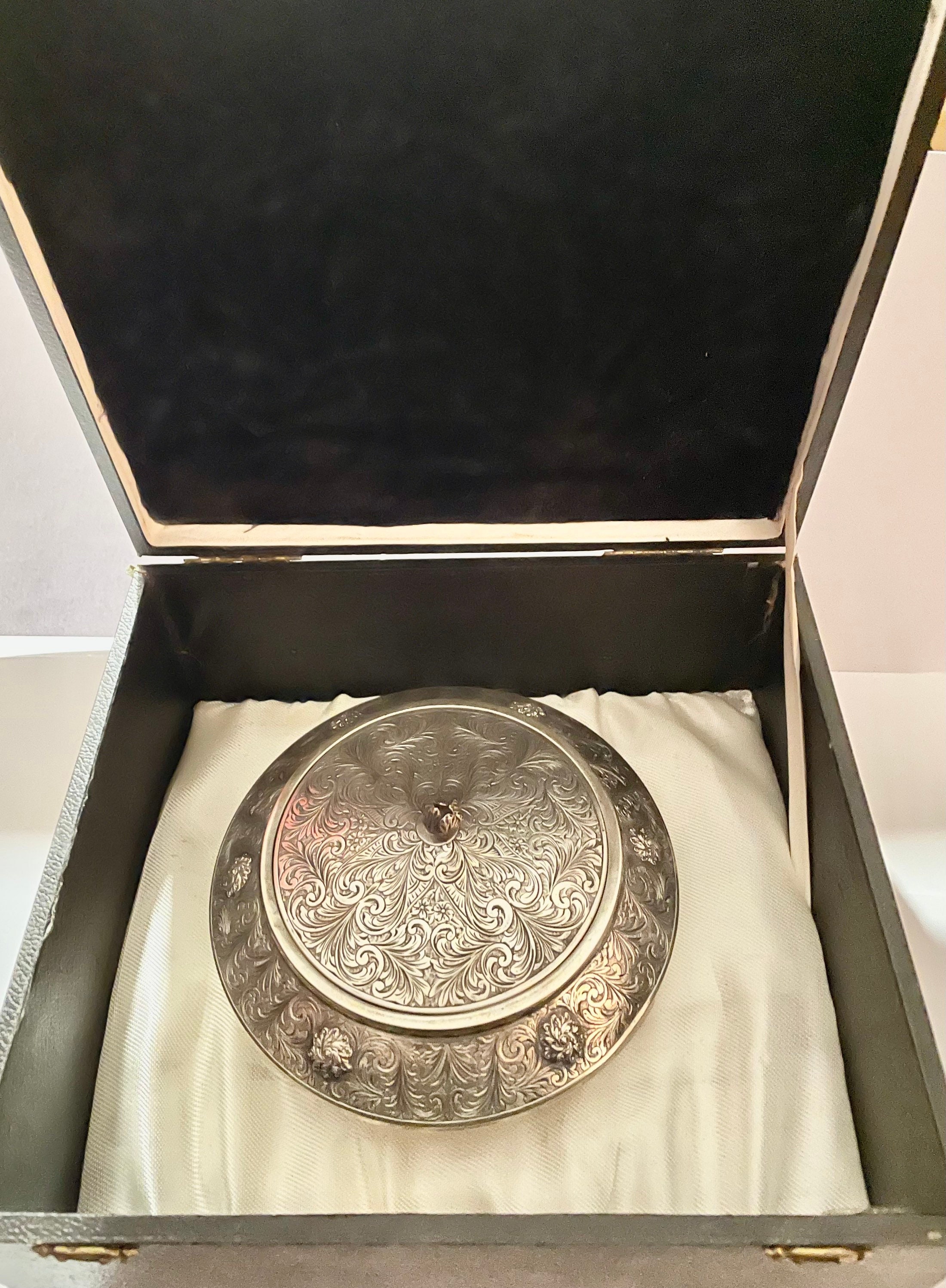 Antique Silver Powder Compact - Etsy