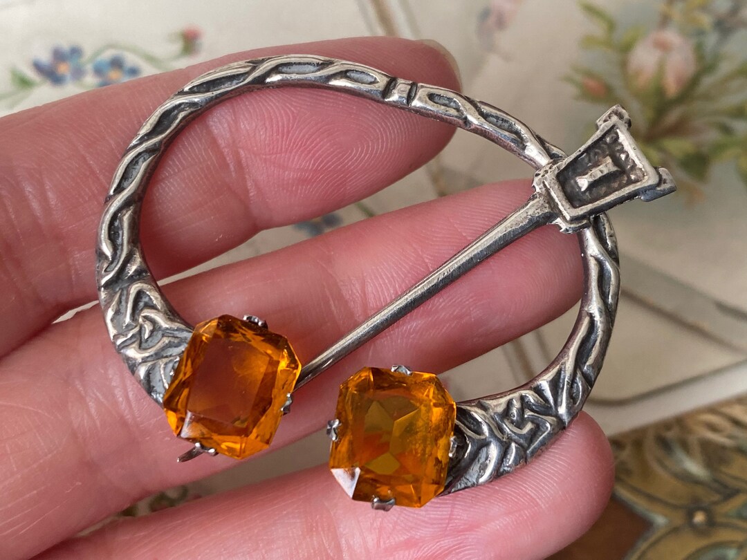 Belle broche antique/vintage en argent sterling et pâte de citrine ...