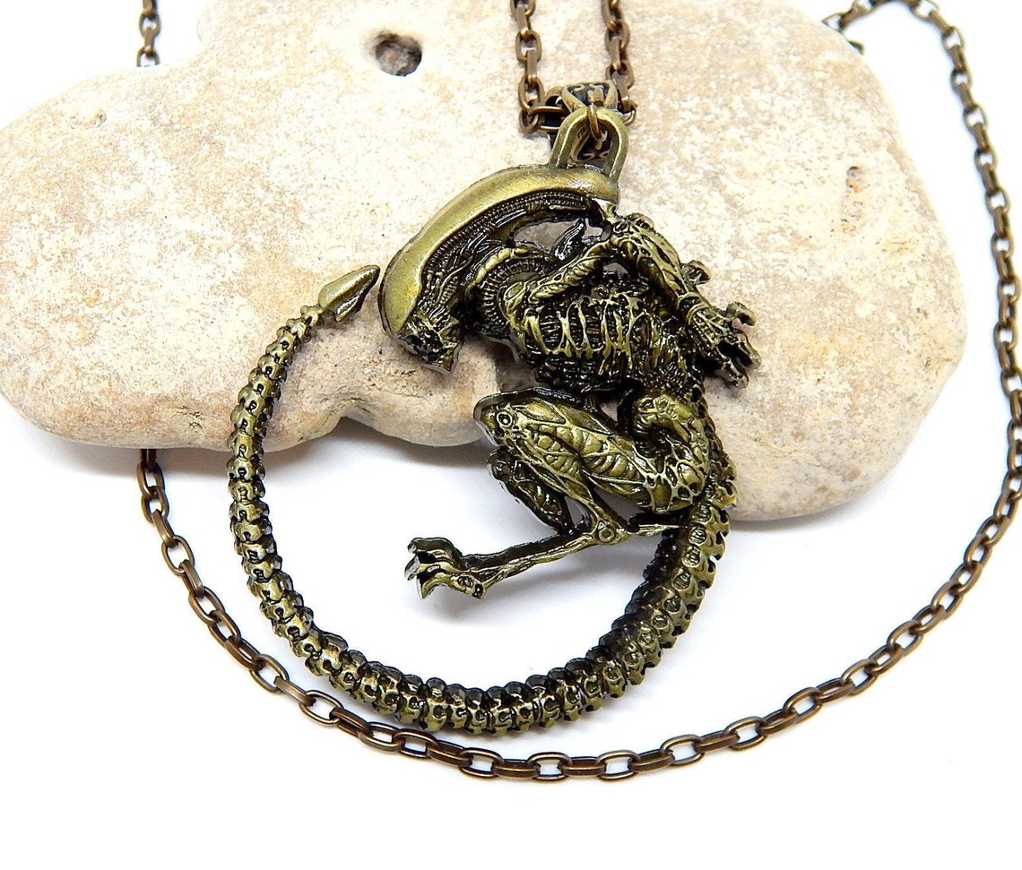 Alien Xenomorph Predator Pendant Necklace Jewelry, Predator Horror ...