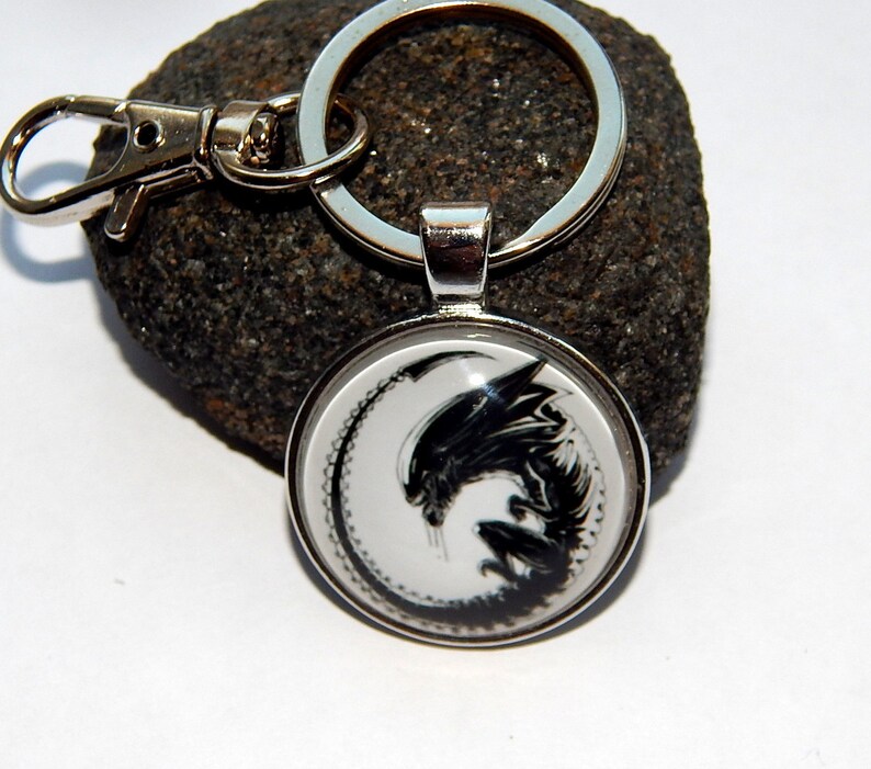 Alien Xenomorph Predator Pendant Necklace Jewelry Predator - Etsy