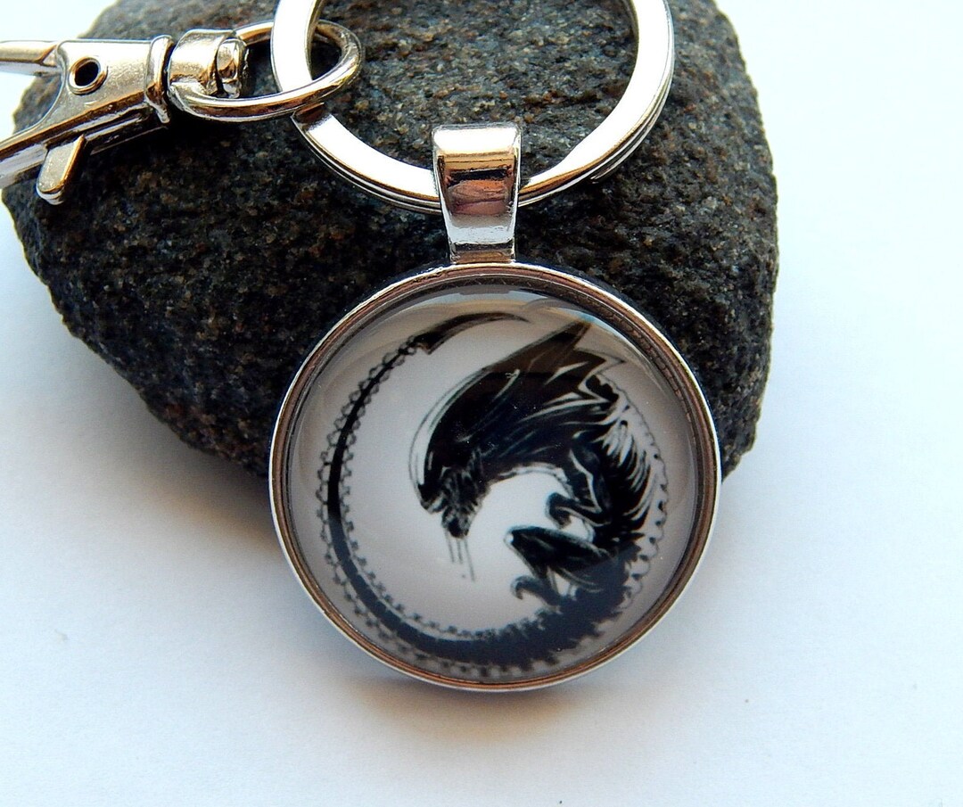 Alien Xenomorph Predator Pendant Necklace Jewelry, Predator Horror ...