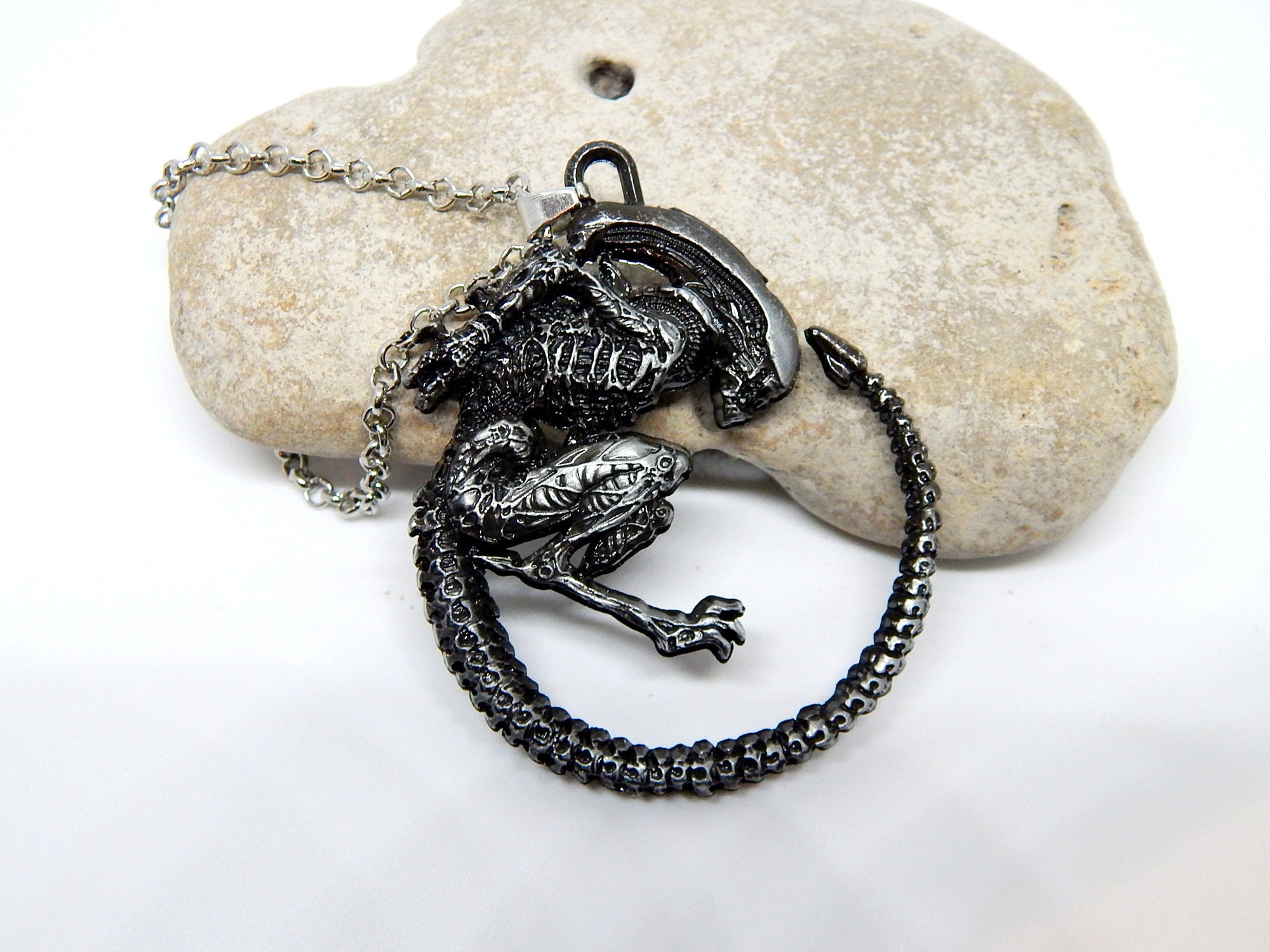 Alien Xenomorph Predator Pendant Necklace Jewelry, Predator Horror ...