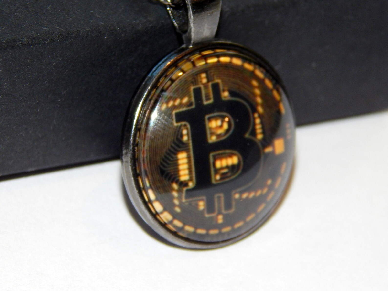 Bitcoin Pendant Cryptocurrency Necklace Bitcoin Jewelry - Etsy