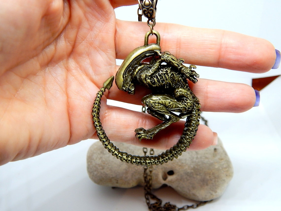 Alien Xenomorph Predator Pendant Necklace Jewelry, Predator Horror ...