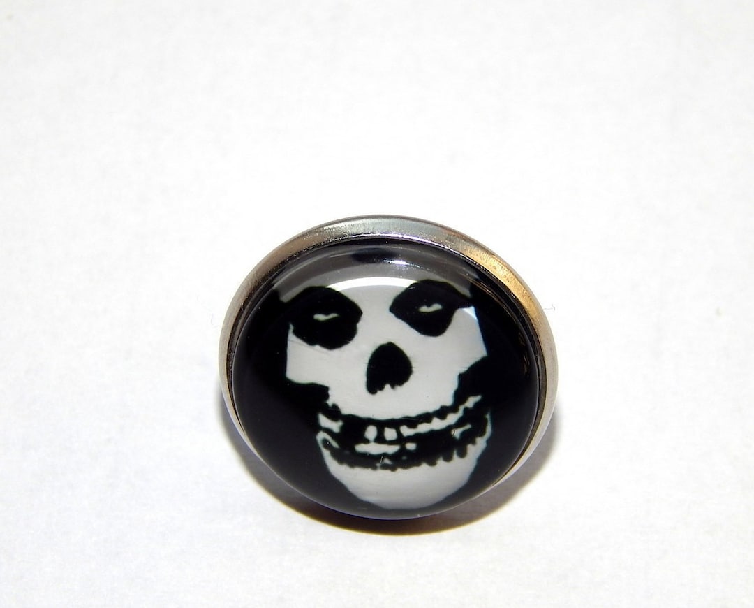 Misfits Crimson Ghost Skull Pin: Horror Punk Band Badge - Etsy