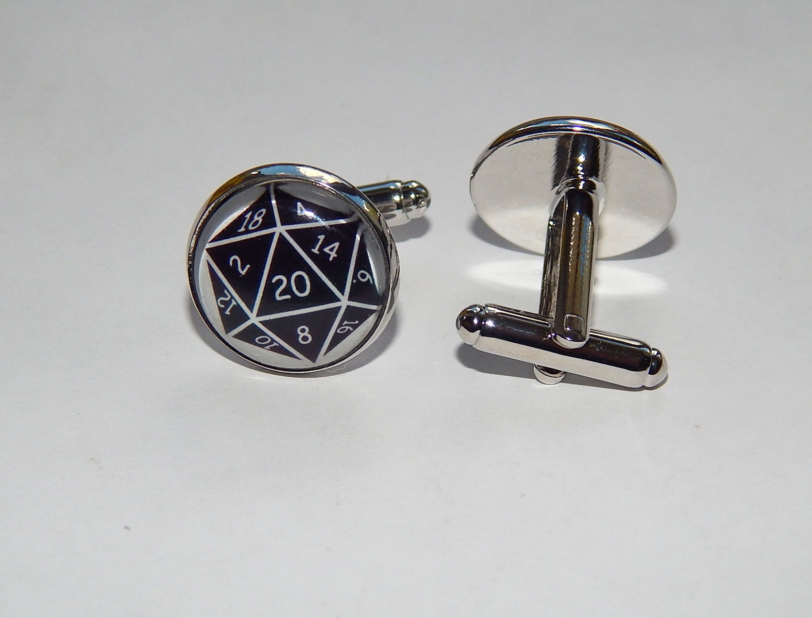 Dungeons and Dragons D20 Cufflinks Earrings Dungeons and - Etsy