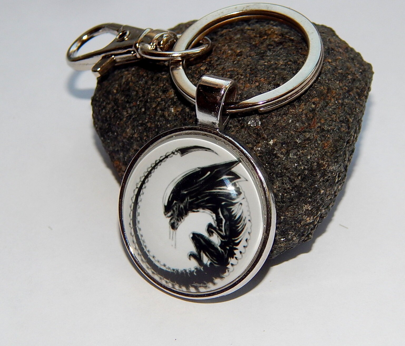 Alien Xenomorph Predator Pendant Necklace Jewelry Predator - Etsy