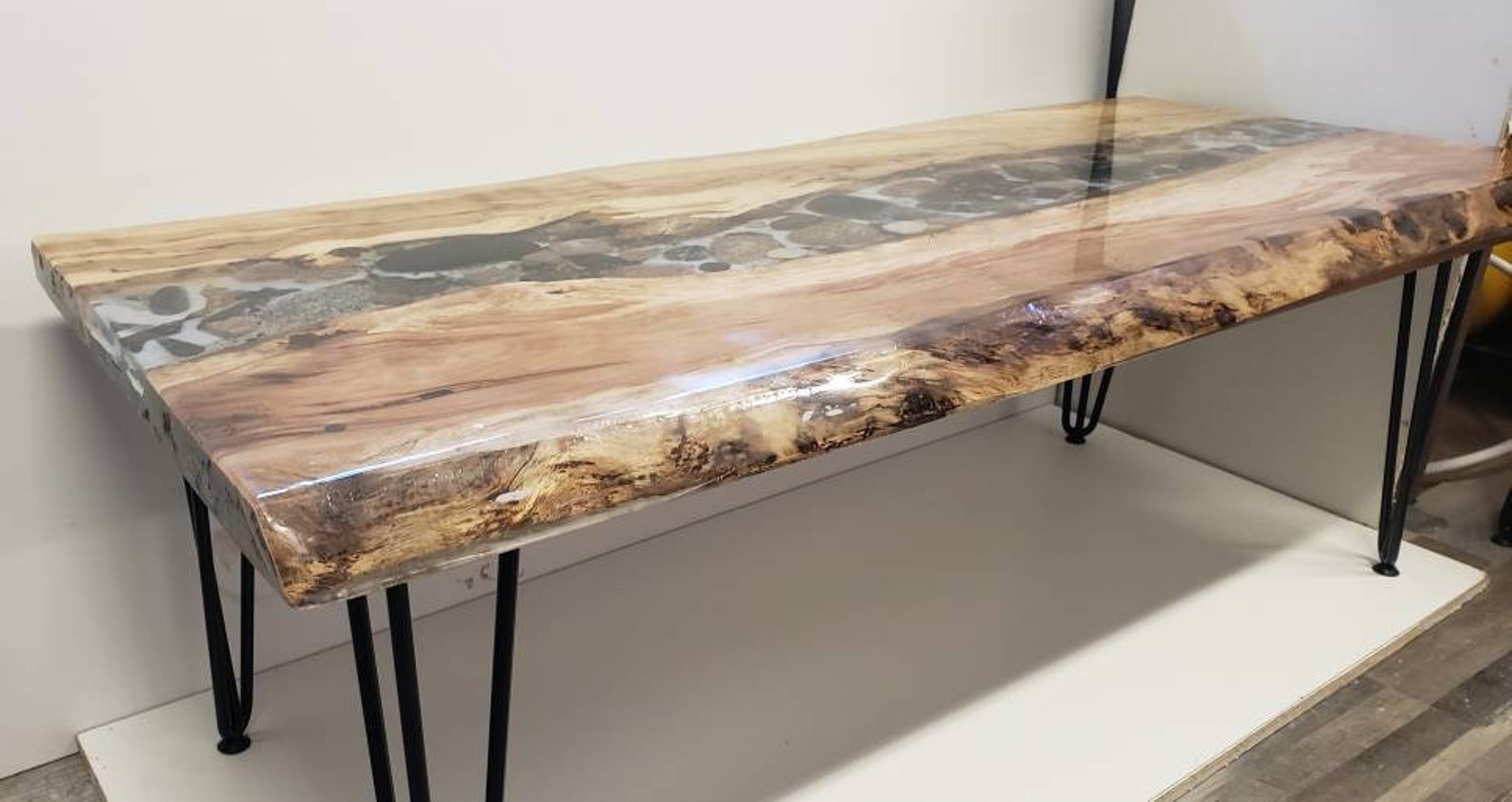 RIVER ROCK TABLE Set (3) - Etsy