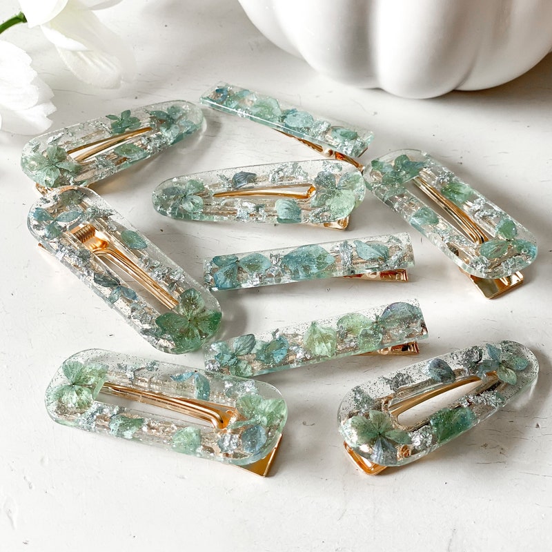 Hydrangea Resin Hair Clips - Etsy