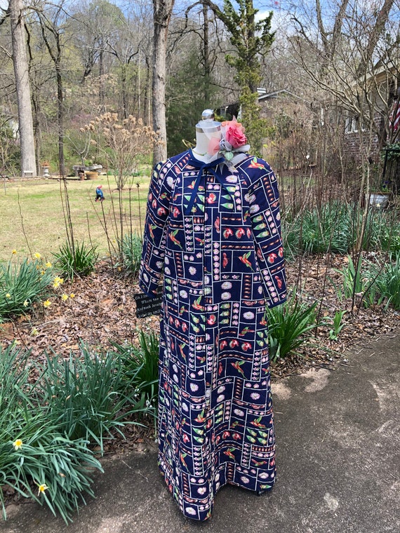 PRETTY 70's BIRD QUILTED Robe/70's Robes/70's Houseco… - Gem