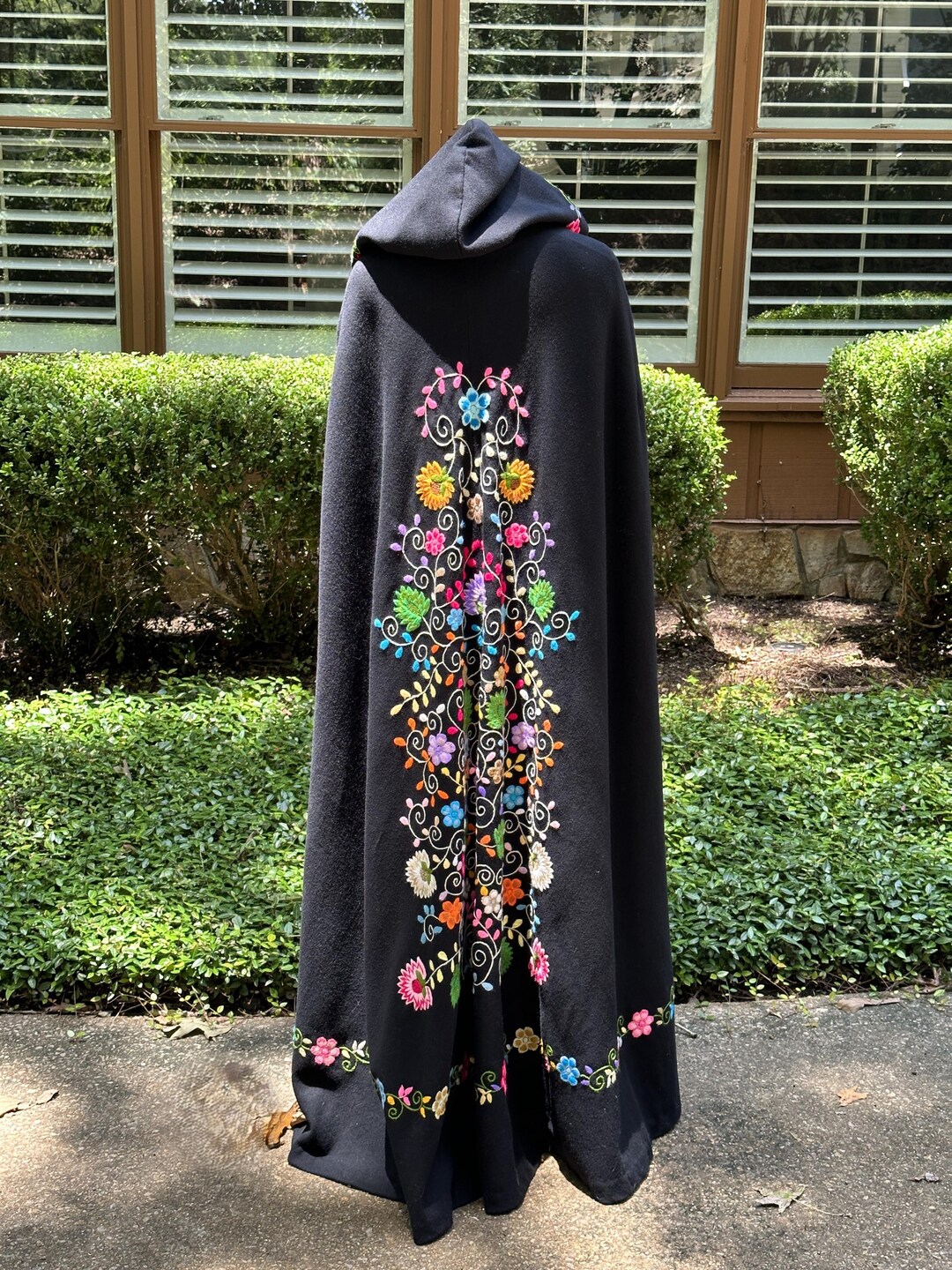 RARE 80's EMBROIDERED Cape/vintage Capes/wool Capes/embroidered Capes ...