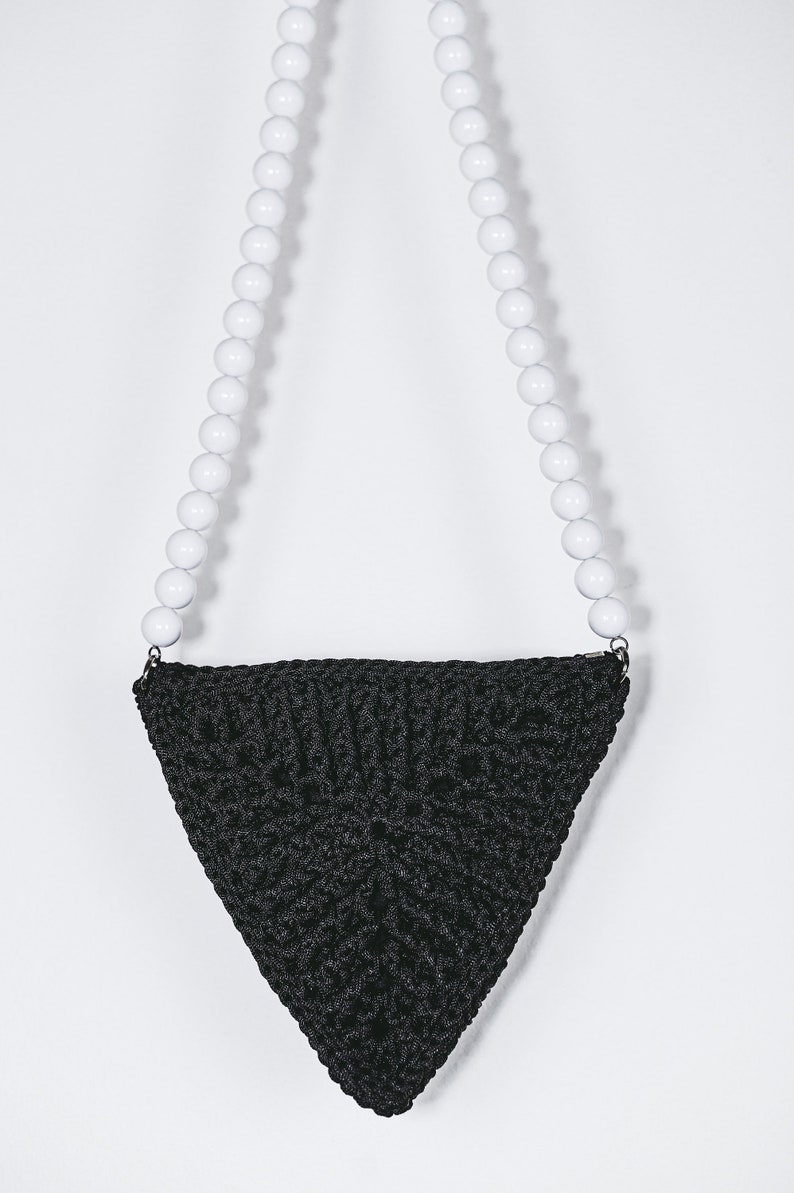 Crochet Triangle Bag Pattern Crocheted Crossbody Bag for Women Pattern ...