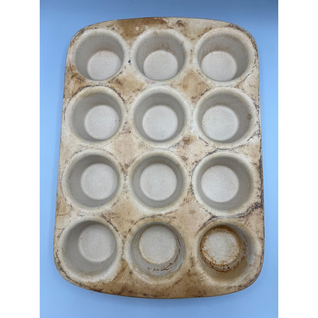 The Pampered Chef Family Heritage Stoneware 12 Cupcake Muffin Pan ...