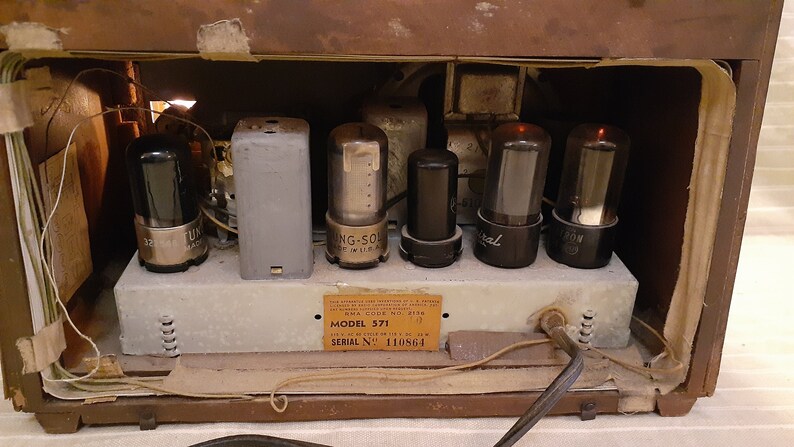 Vintage RARE 1946 Detrola Model 571 AM Radio Wood Case Working & Tested ...